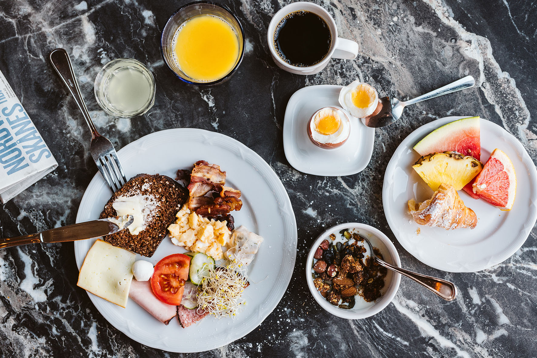 Hotellfrukost I Hembakat, närodlat och i säsong I Valhall Park Hotell
